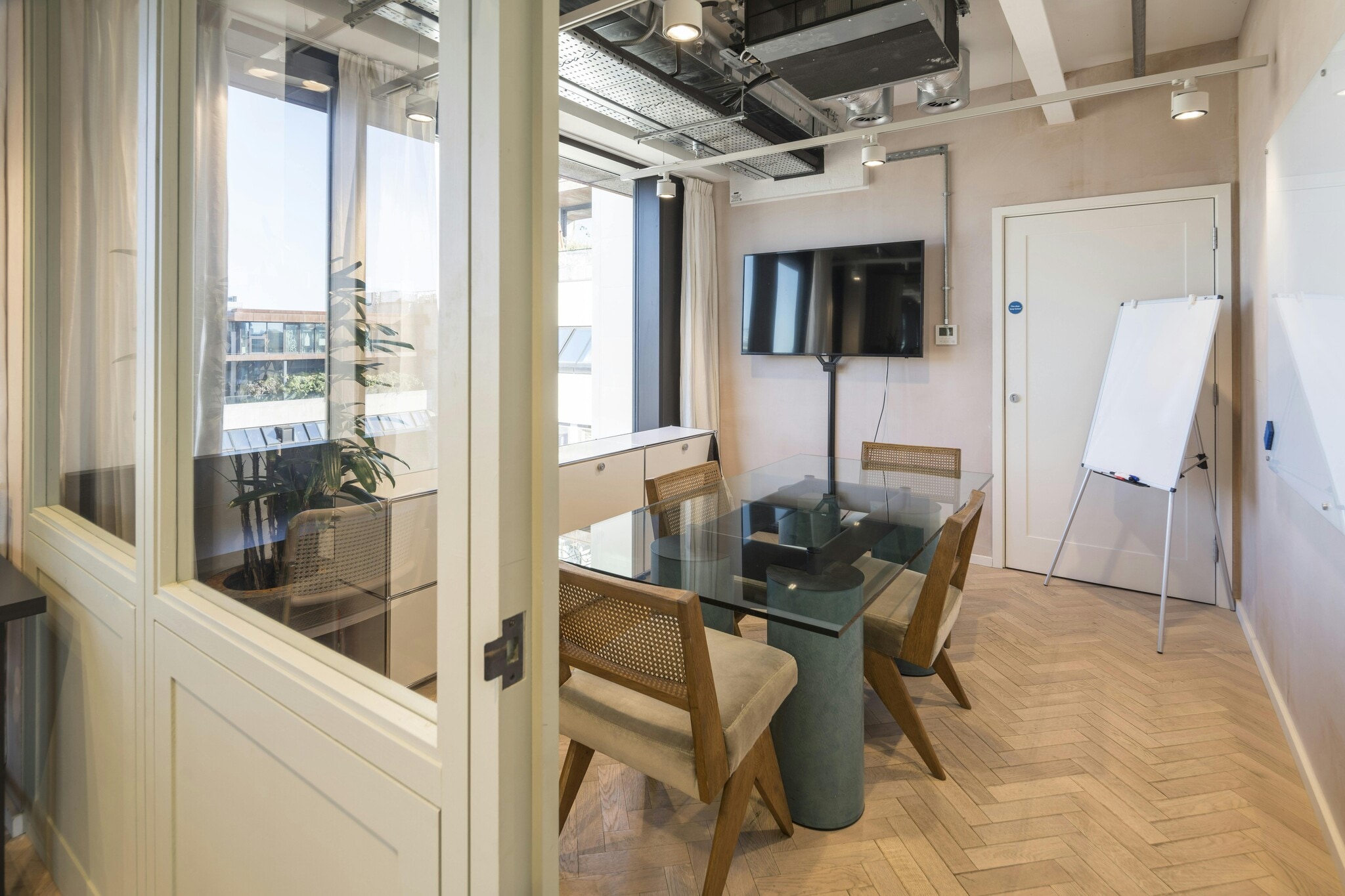 180 Strand, London, WC2R 1AP - Office to Rent - 1,600 sq ft - GBR