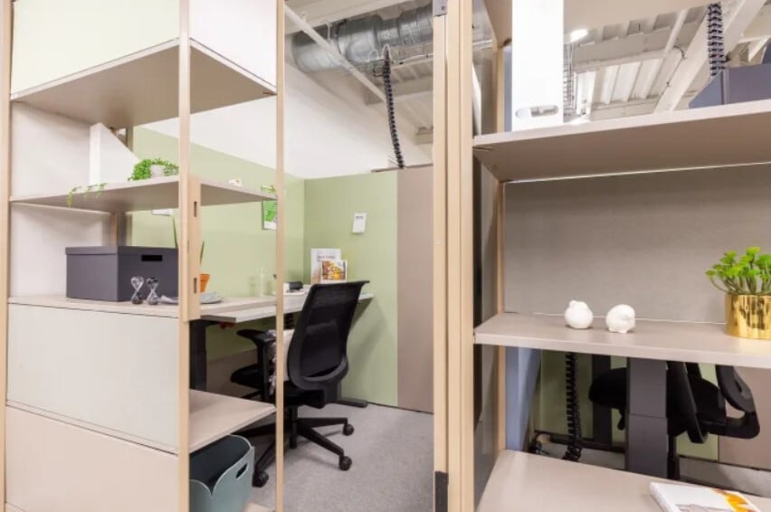 Coworking Space to Rent - 300 Beverley Way, New Malden, KT3 4PJ | LoopNet