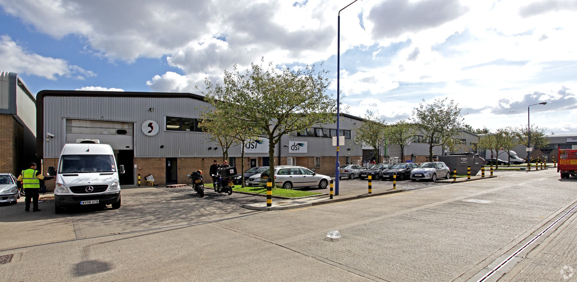 Victoria Rd, London W3 6UU | LoopNet UK