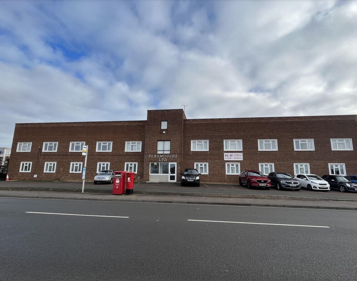 44 Wilbury Way, Hitchin, SG4 0UB | LoopNet
