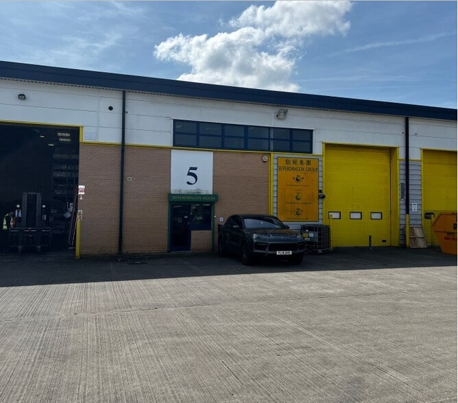 Victoria Rd, Leeds, LS14 2LB - Courtyards - Industrial for Rent - 4,571 ...