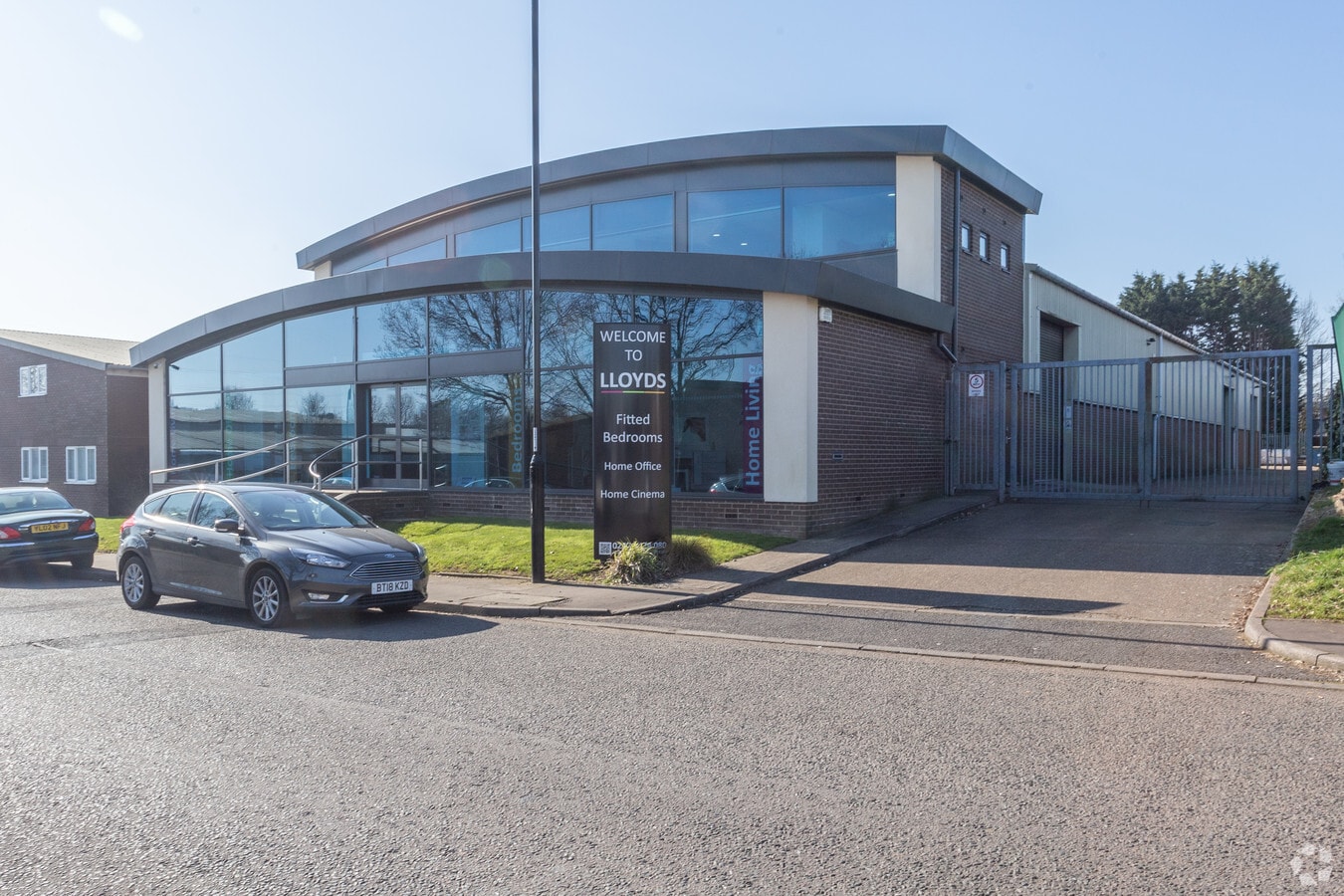 4 Padstow Rd, Coventry CV4 9XB | LoopNet UK