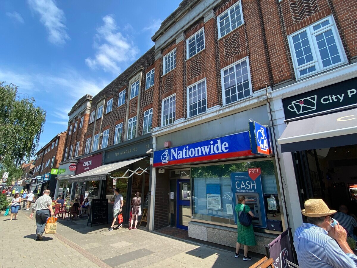 4 Clockhouse Para, London E11 2BB | LoopNet UK