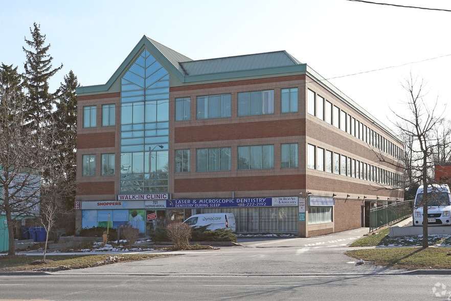 701 Sheppard Ave E, Toronto, ON M2K 2Z3