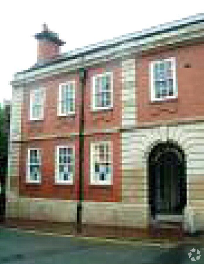 Earl Rd, Mold, CH7 1AX | LoopNet UK