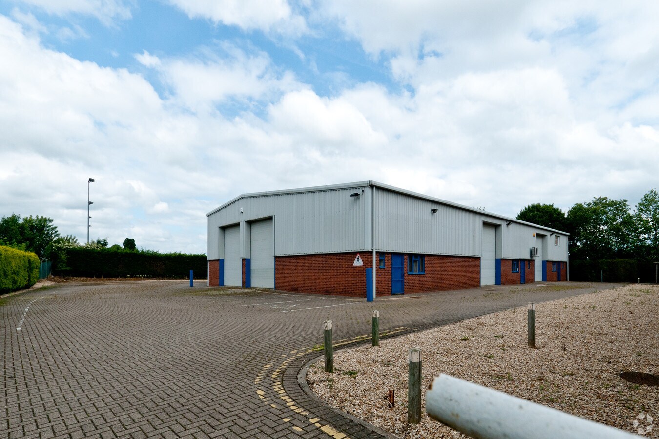 Premises, 1-6 Station Appr, Oakham, LE15 6QW | LoopNet