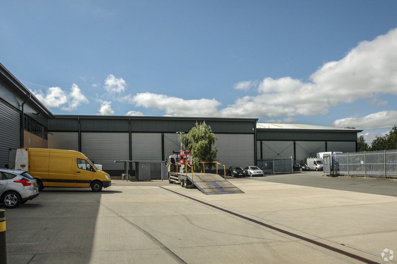 Rigby Ln, Hayes UB3 1EY | LoopNet.co.uk