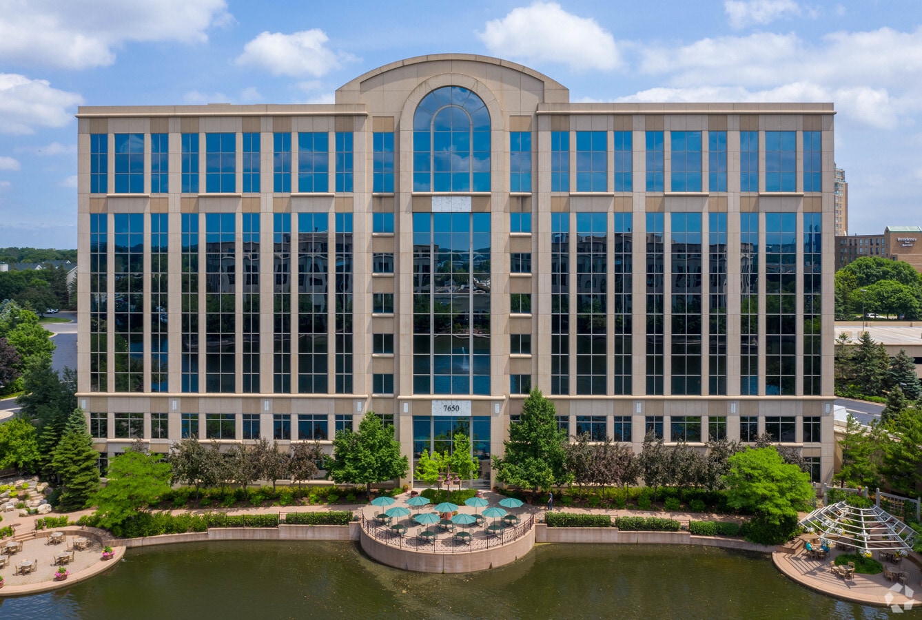 7650 Edinborough Way, Edina 55435 | LoopNet UK