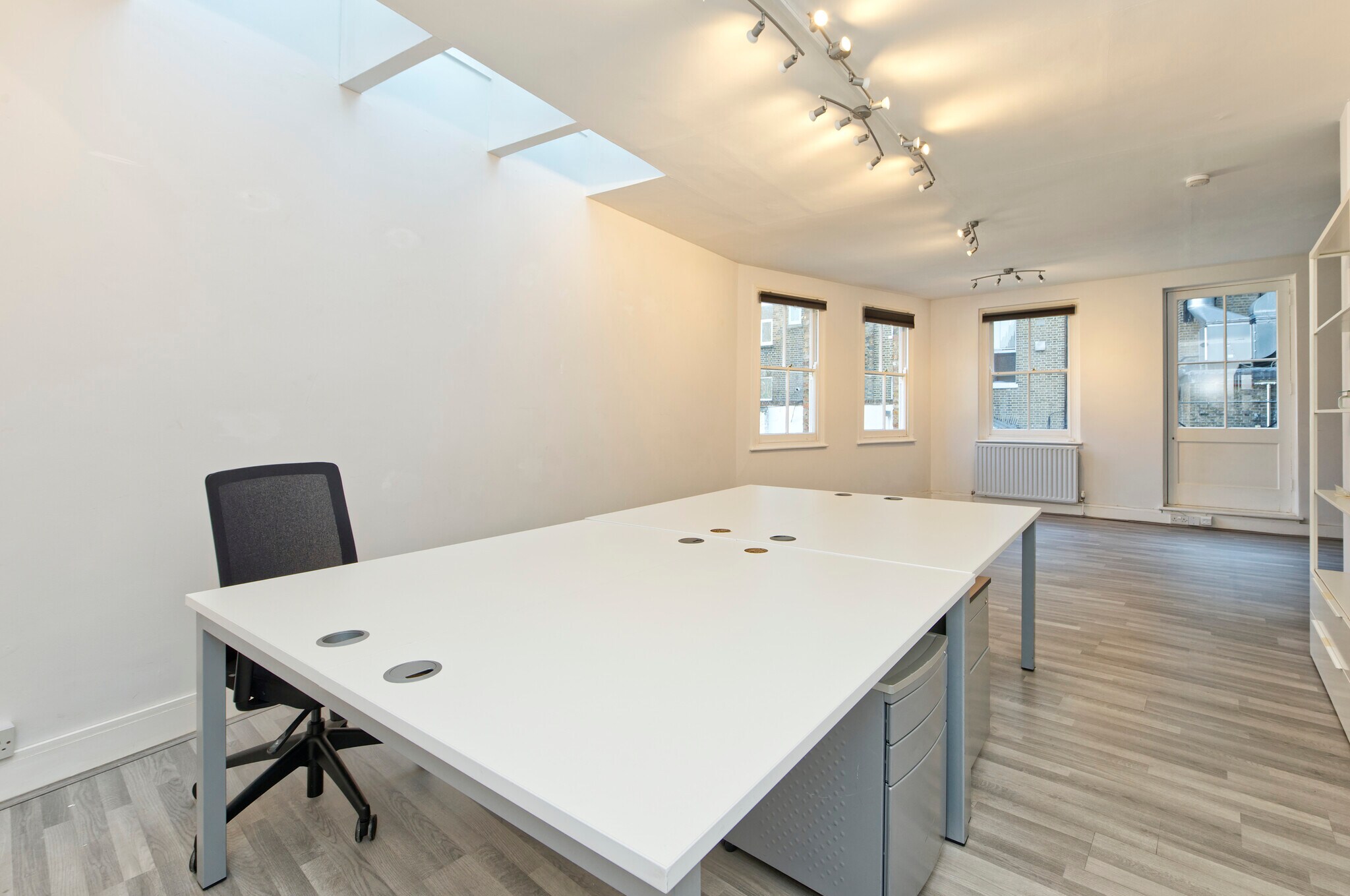 Office Space to Rent - 136-136B Lancaster Rd, London, W11 1QU - 563 sq ...