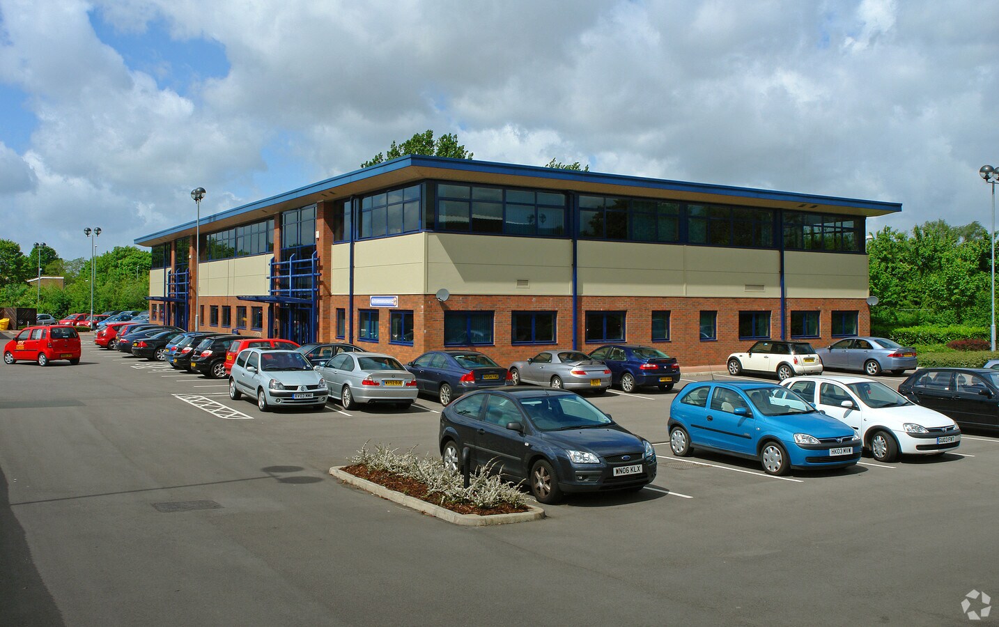 York House, Swindon SN3 3RB - Edison Park | LoopNet UK