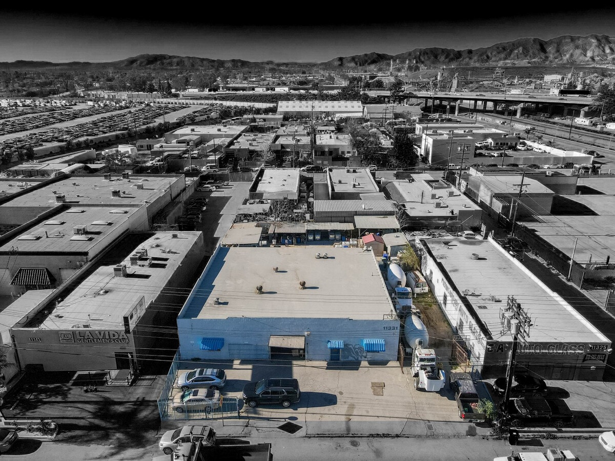 11331 Penrose St, Sun Valley, CA 91352 - USA