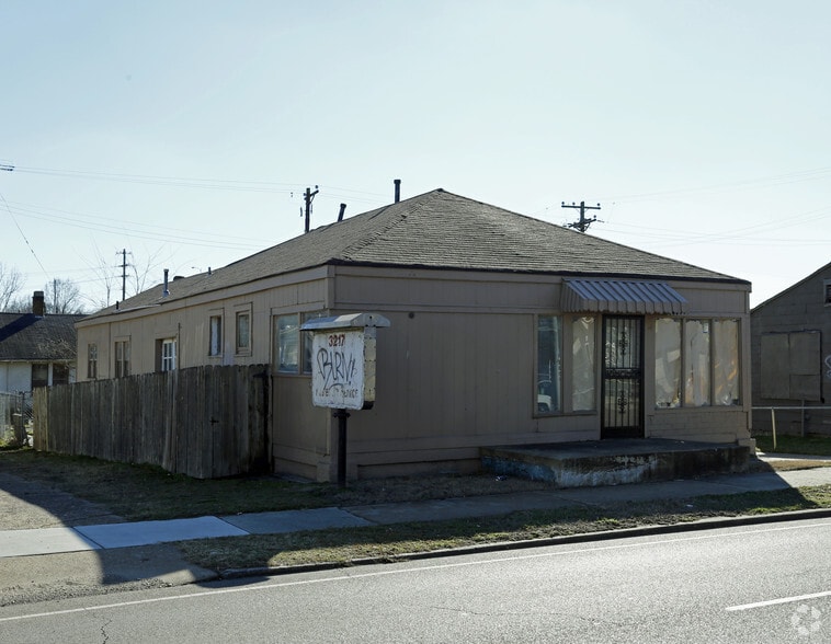 3217 Summer Ave, Memphis, TN 38112 - USA