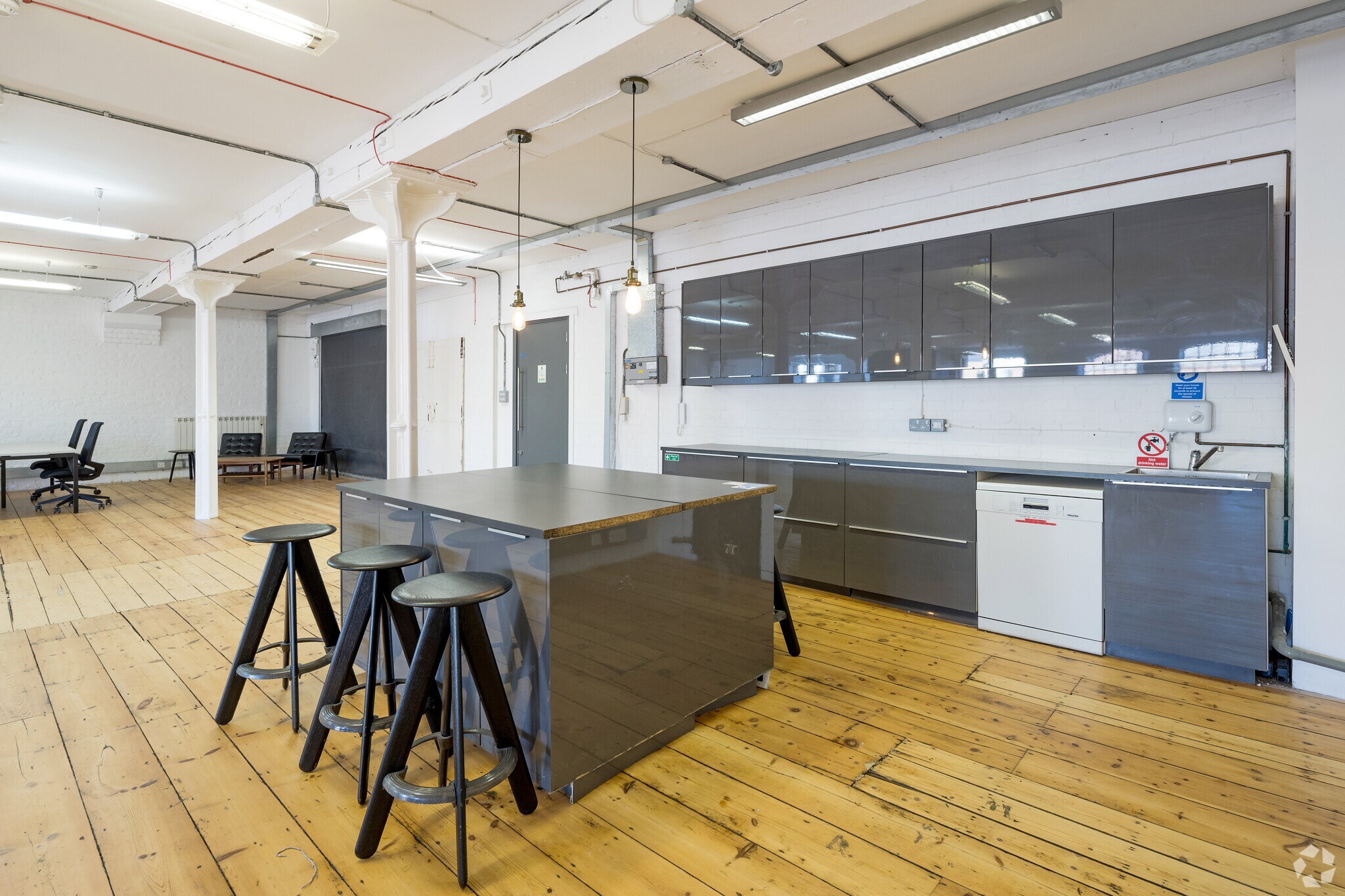 Office Space to Rent - Metropolitan Wharf, 70 Wapping Wall, London, E1W ...