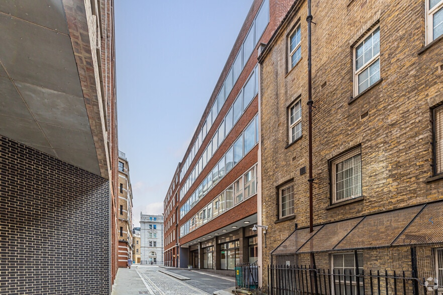 12 Cock Ln, London, EC1A 9BU - The Smithfield Building | LoopNet UK