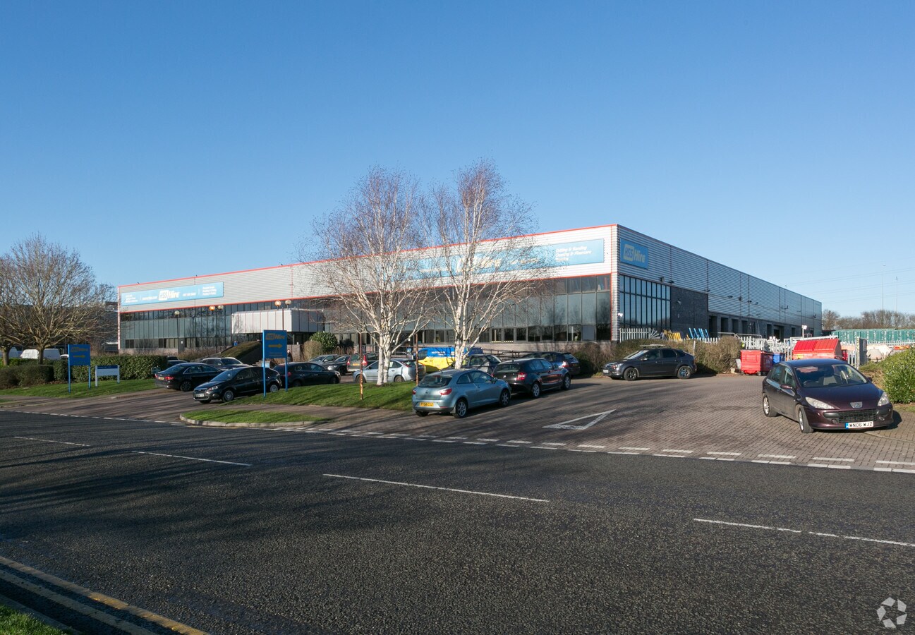 Park Ave, Almondsbury, BS32 4RX - GBR