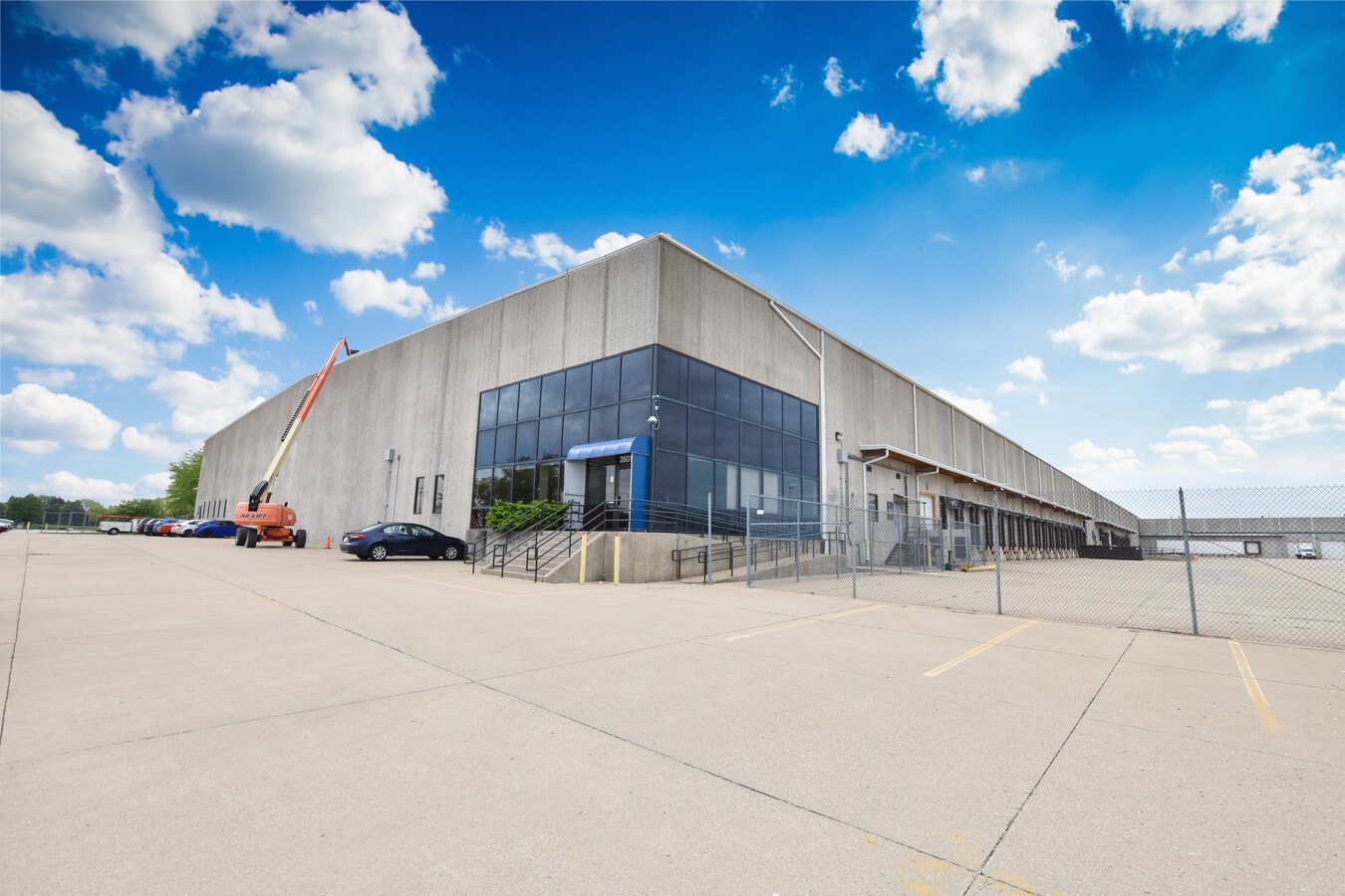 2601 W College Ave, Normal 61761 | LoopNet UK