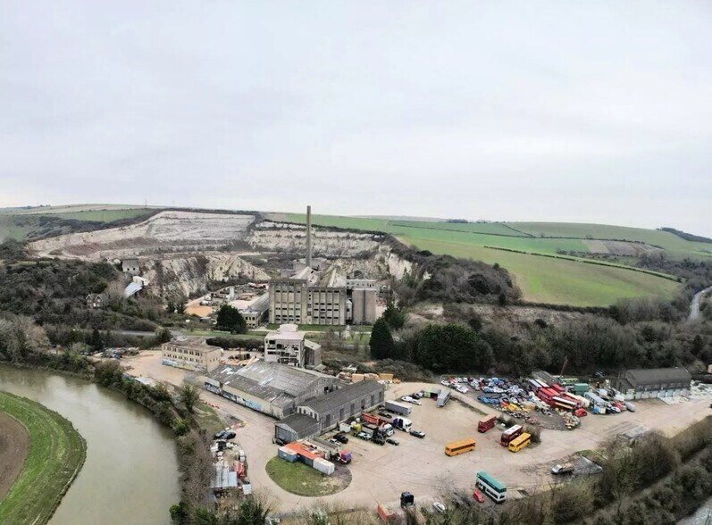 Shoreham Rd, Upper Beeding, BN44 3TX - Bedding Cement Works ...