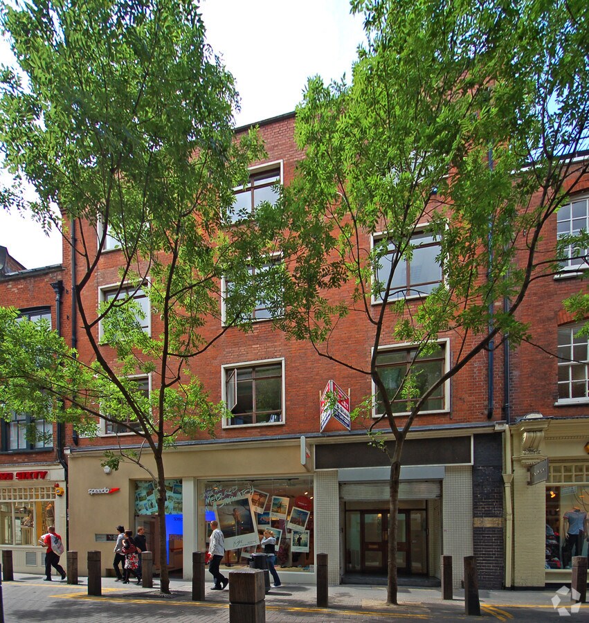 39 Neal St, London WC2H 9QG | LoopNet.co.uk