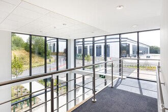 Jays Close, Basingstoke, HAM RG22 4PF - Panattoni VPark | LoopNet UK