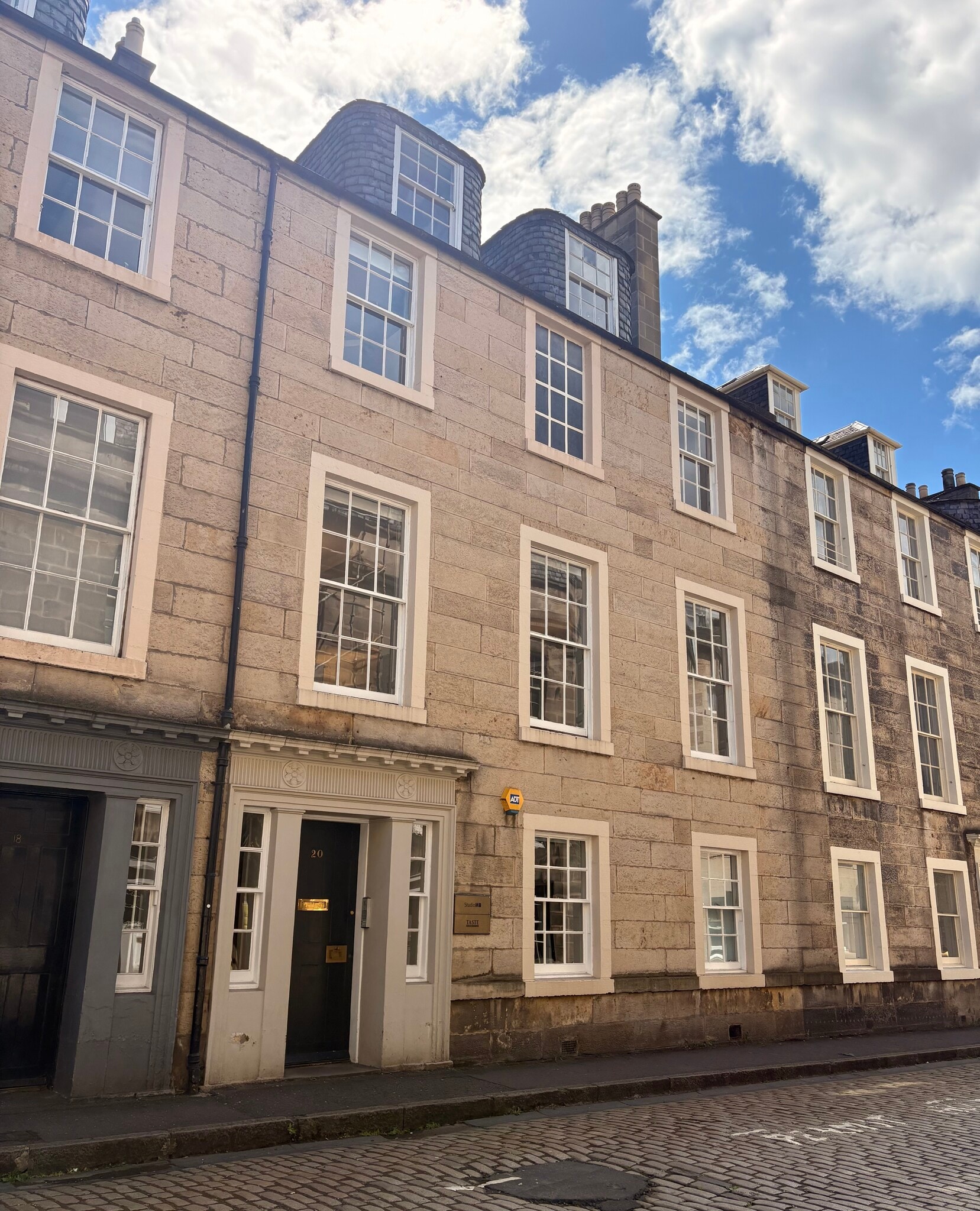 20 Hill St, Edinburgh, EH2 3JZ - GBR
