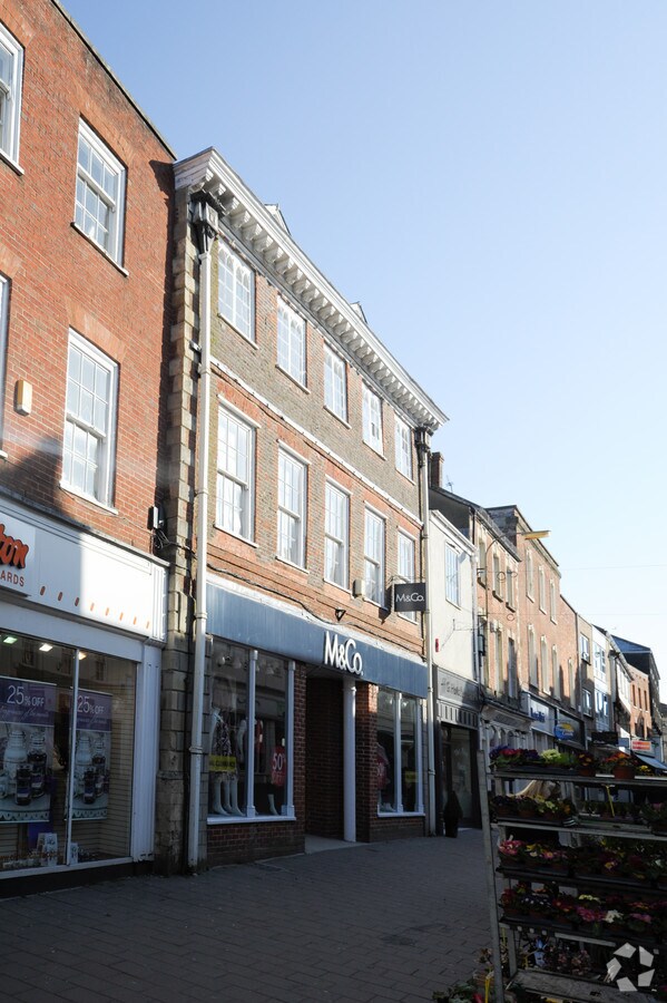 4-4A The Brittox, Devizes, SN10 1AJ | LoopNet UK