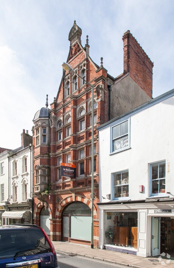 81 Boutport St, Barnstaple, EX31 1SR - GBR