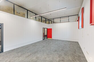 1 Granton Station Sq, Edinburgh, EH5 1FU - Granton Station by Wasps ...