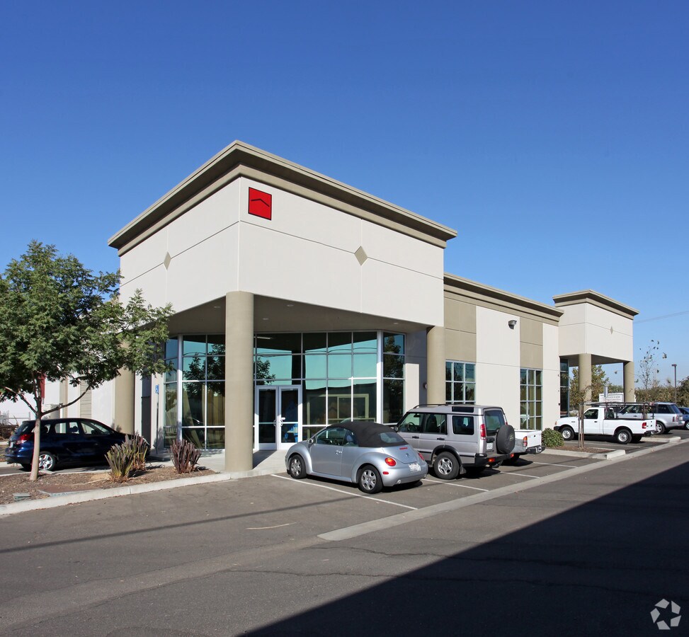 8864 Fruitridge Rd, Sacramento 95826 - Fruitridge Crossing Retail ...