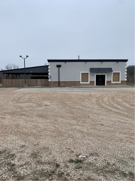 32715 S Chandler St, Creighton, MO 64739