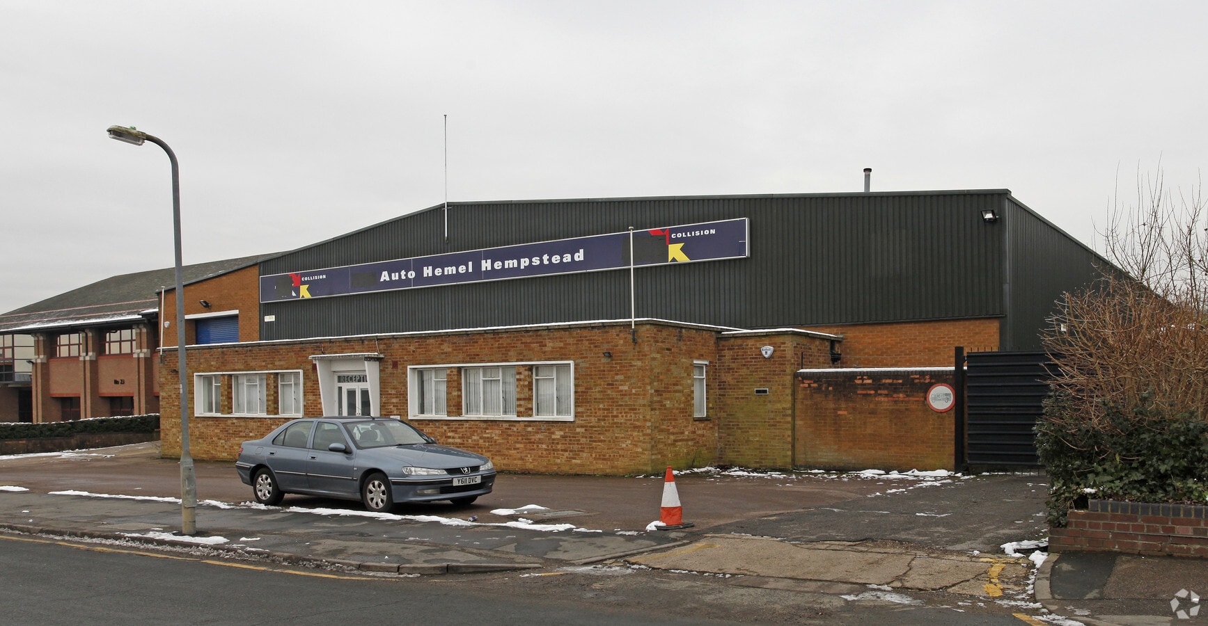 24 Mark Rd, Hemel Hempstead HP2 7DN | LoopNet UK