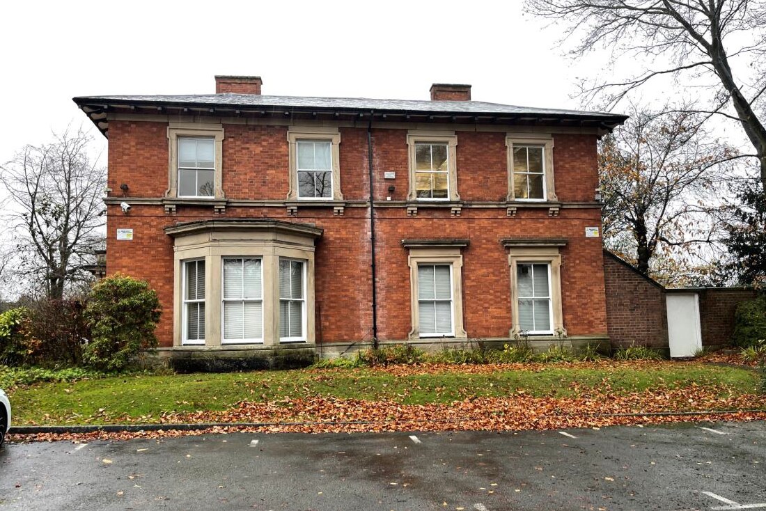 Ravenscliffe, First Ave, Newcastle Under Lyme, ST5 8QX | LoopNet