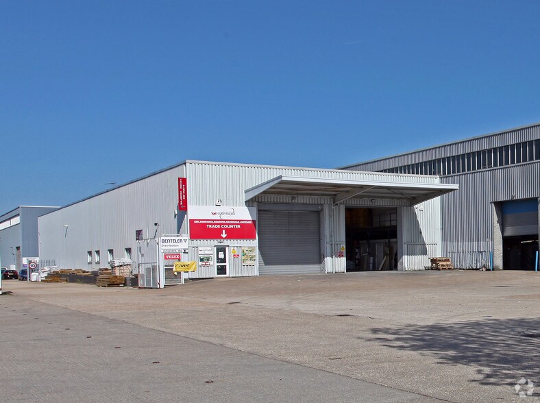 Unit 3 Armstrong Rd, Basingstoke, RG24 8NU - GBR