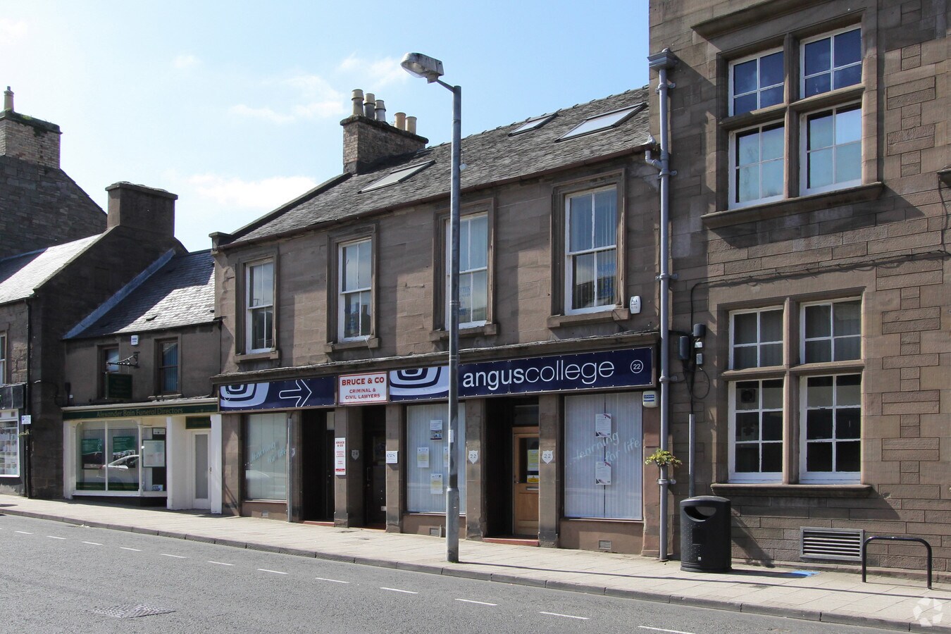 22-26 West High St, Forfar, DD8 1BA | LoopNet UK