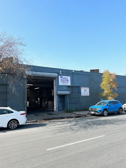 420 Hunts Point Ave, Bronx 10474 | LoopNet UK