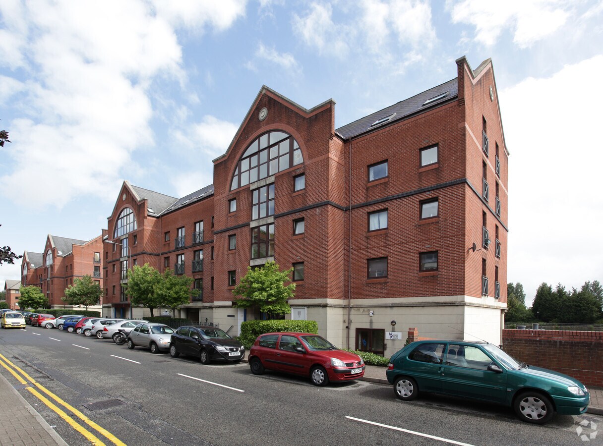 Schooner Way, Cardiff, CF10 4DZ - GBR