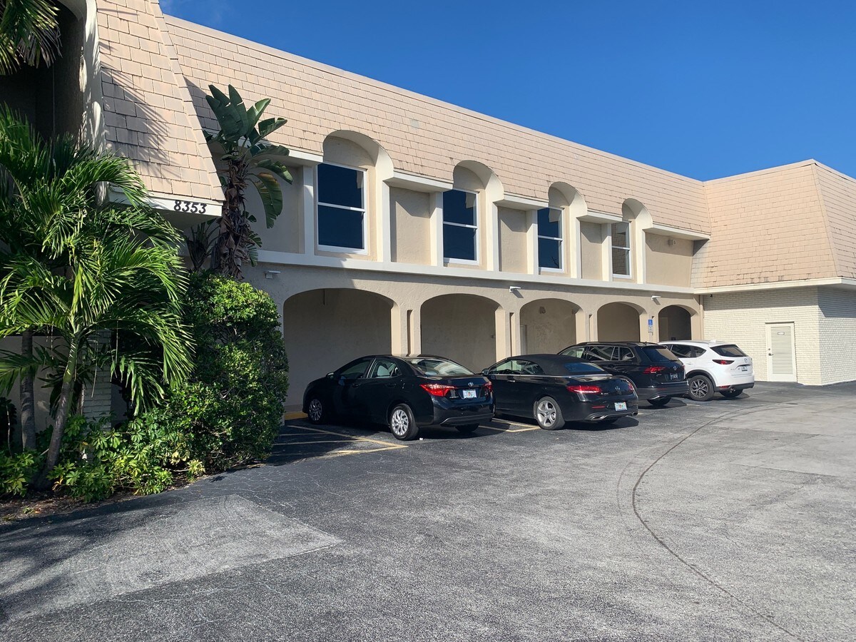 8353 SW 124th St, Miami, FL 33156 - UniFirst Professional Bldg | LoopNet UK