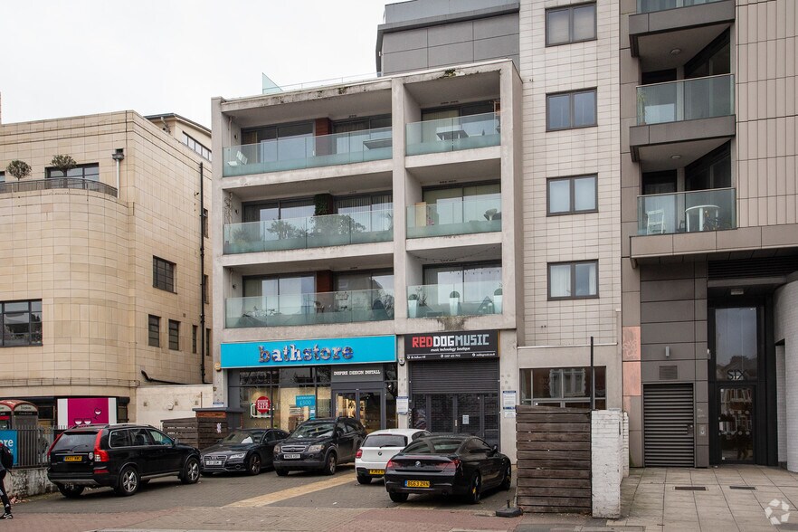 8-8B Balham Hl, London, SW12 9EA - GBR