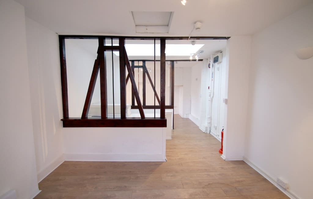 7 Bell Yard, London, WC2A 2JR - Office to Rent - 425 sq ft - GBR