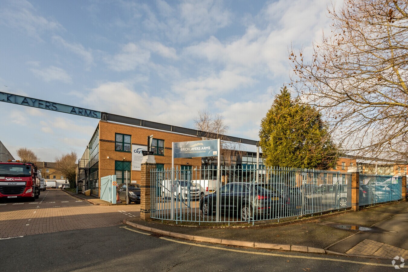 Mandela Way, London SE1 5SP - Bricklayers Arms | LoopNet UK