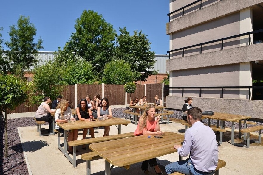 Talbot Rd, Manchester, M16 0PQ - Oakland House - Office to Rent ...