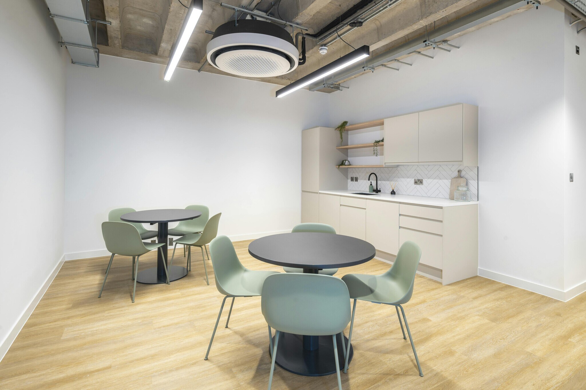 Office Space to Rent - Builder House, 1-3 Pemberton Row, London, EC4A ...