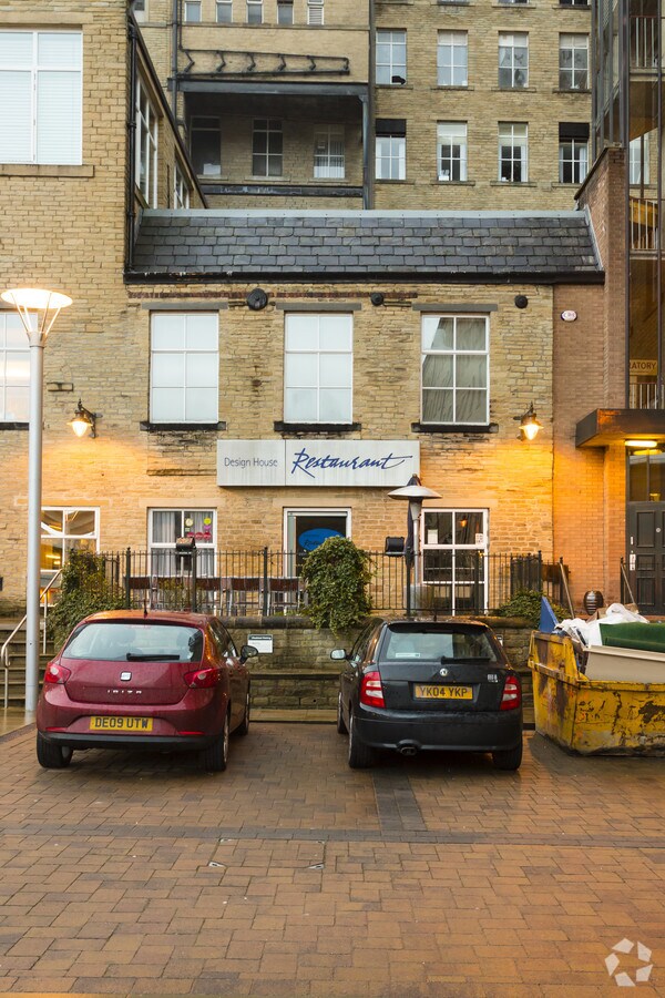 Dean Clough, Halifax, HX3 5AX - D Mill | LoopNet UK