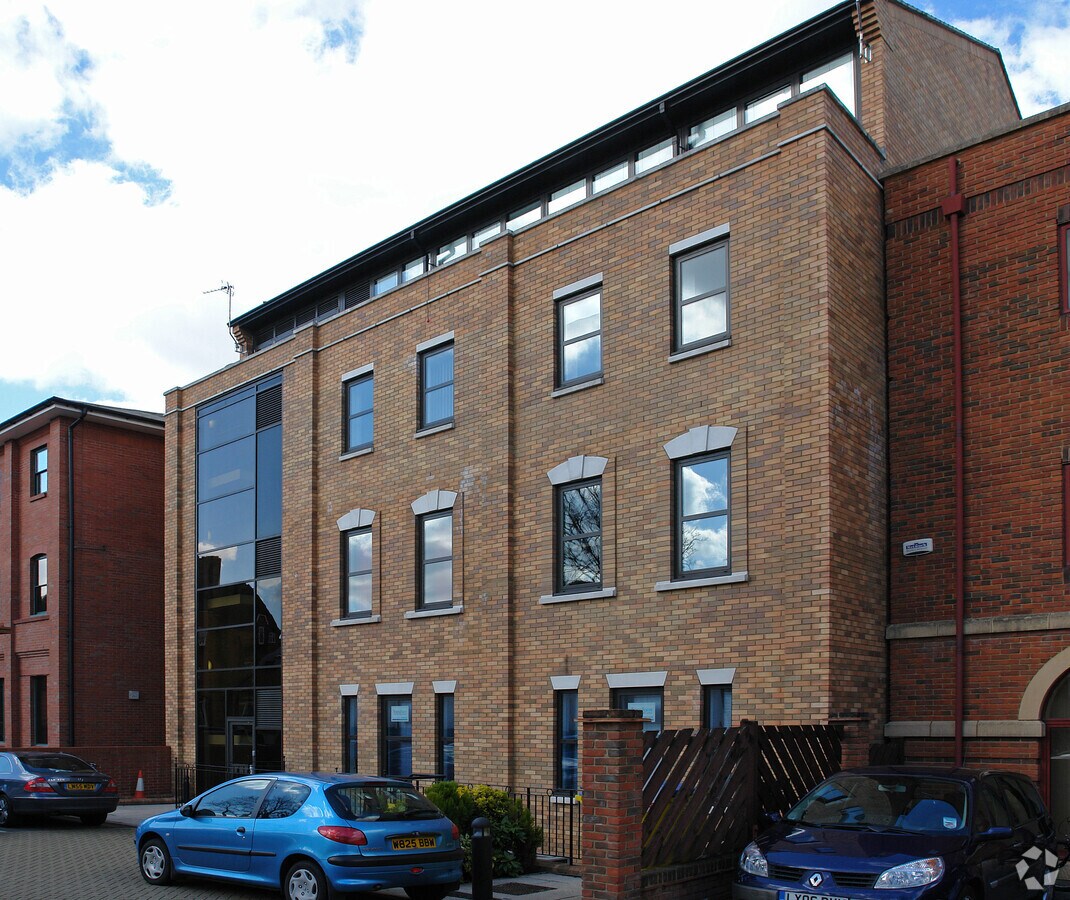 62-66 Queens Rd, Reading RG1 4AZ | LoopNet UK