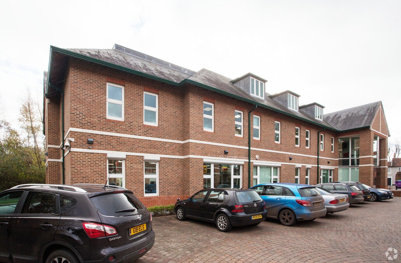 London Rd, Chertsey KT16 8AP | LoopNet UK