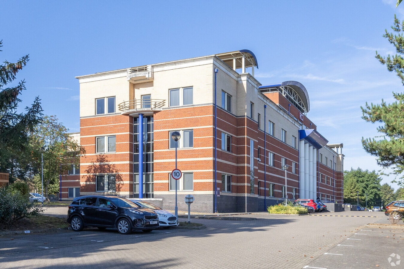 RCI Building, Haylock House, Kettering Pky, Kettering, NN15 6EY | LoopNet