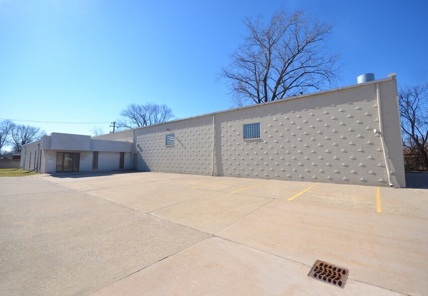 14140 E 10 Mile Rd, Warren, MI 48089 | LoopNet UK