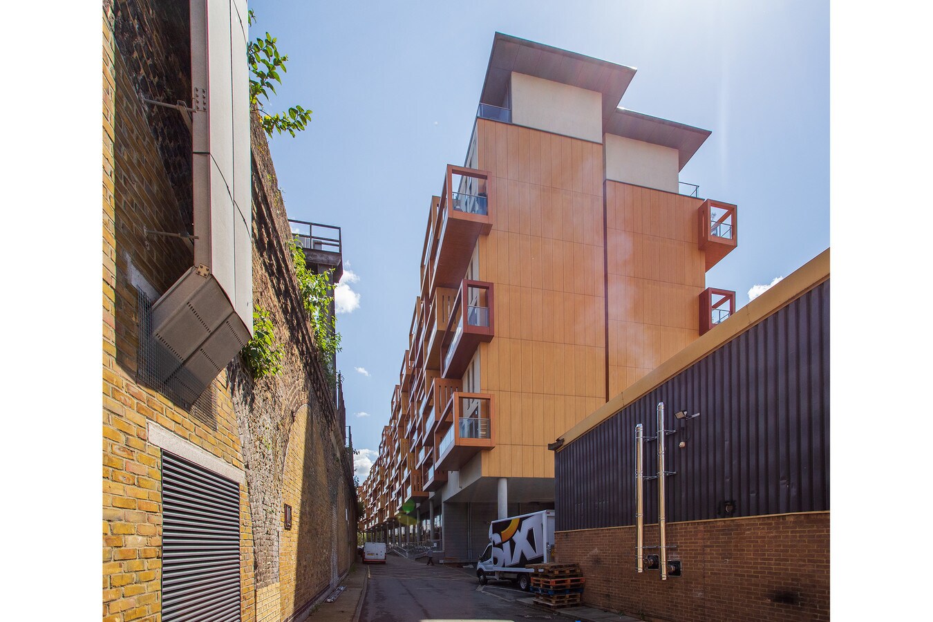 83 Crampton St, London SE17 3AE | LoopNet UK