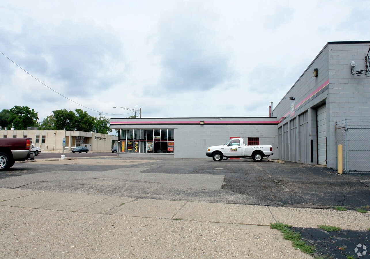 600 NE Jefferson Ave, Peoria 61603 | LoopNet UK