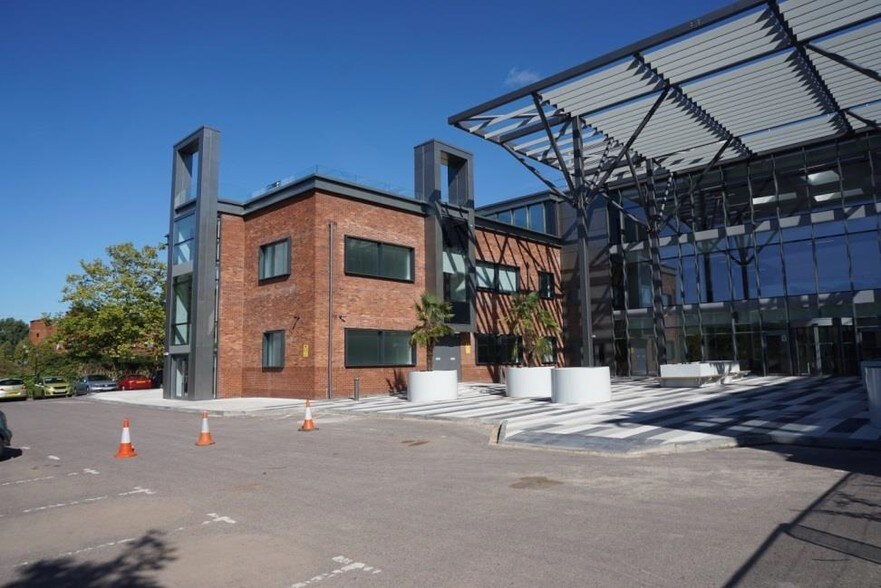 Olympus Av, Warwick CV34 6RJ - Olympus Place | LoopNet UK