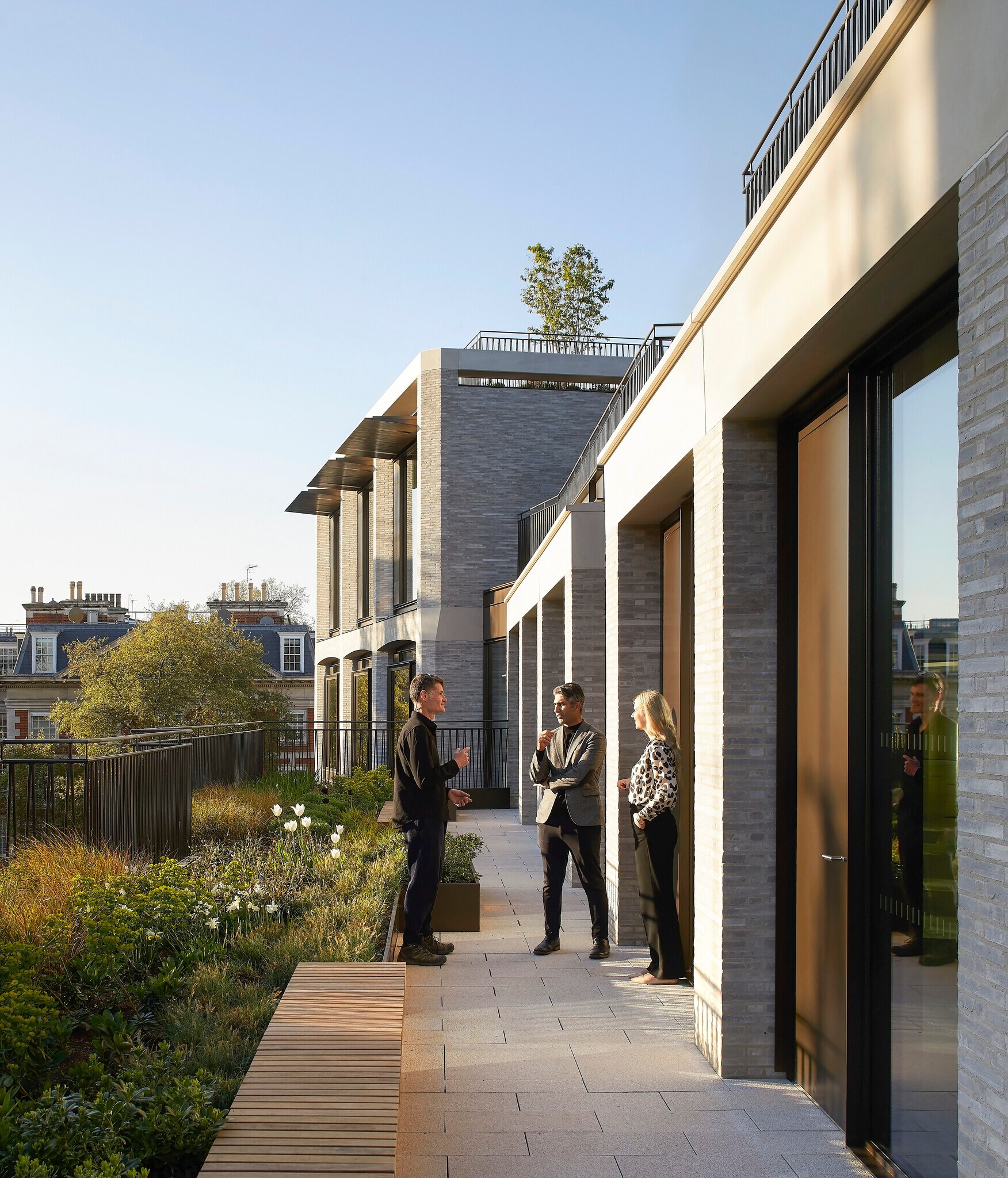 1 Wrights Ln, London, W8 5RY - The Kensington Building - Office to Rent ...